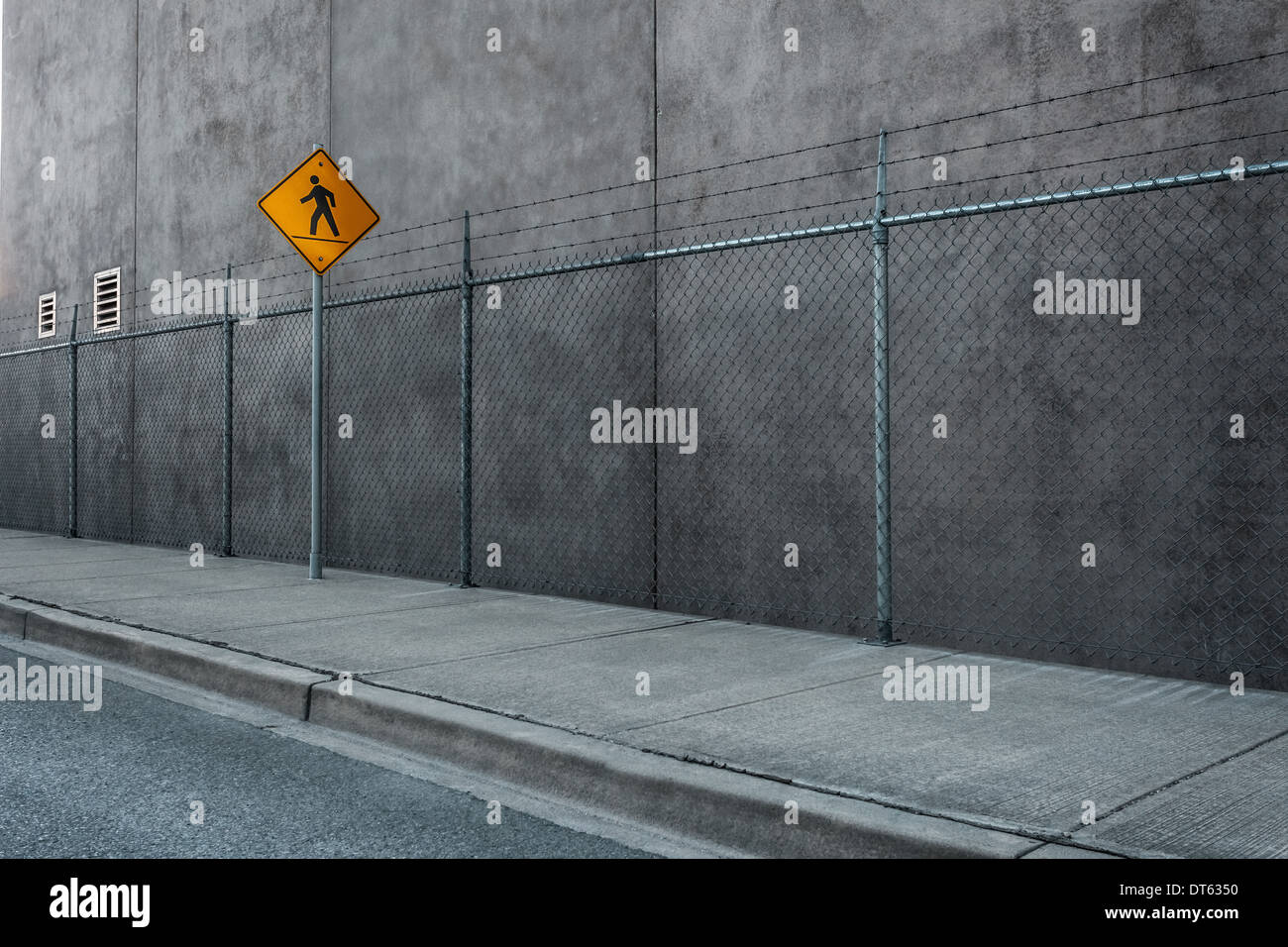 Crosswalk sign hi-res stock photography and images - Alamy