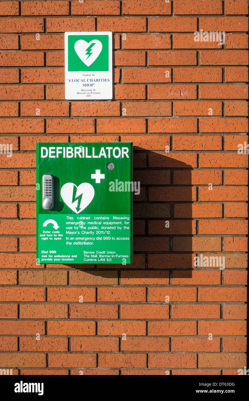 Public Defibrillator Box Stock Photo - Alamy