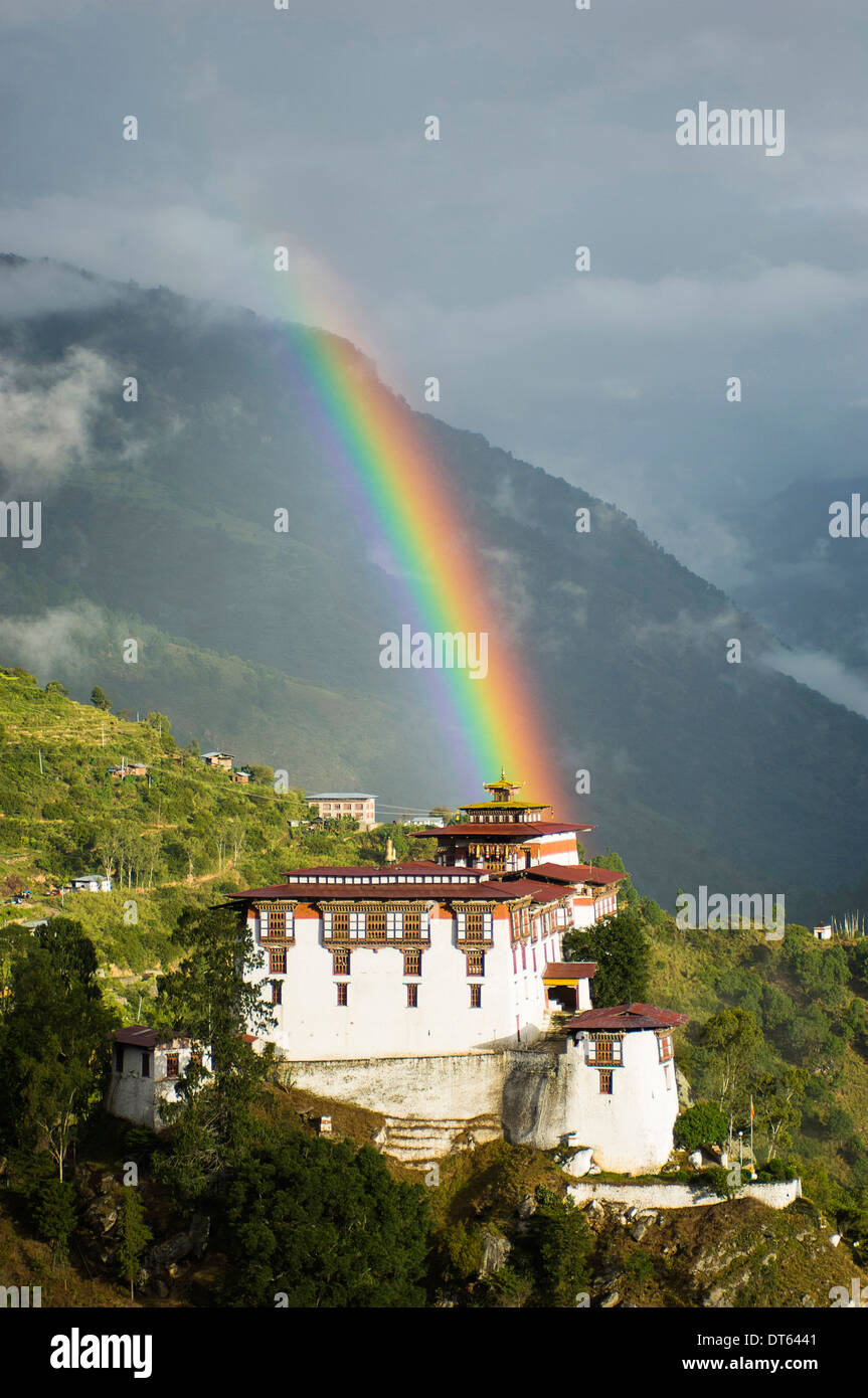 Lhuentse dzong hi-res stock photography and images - Alamy