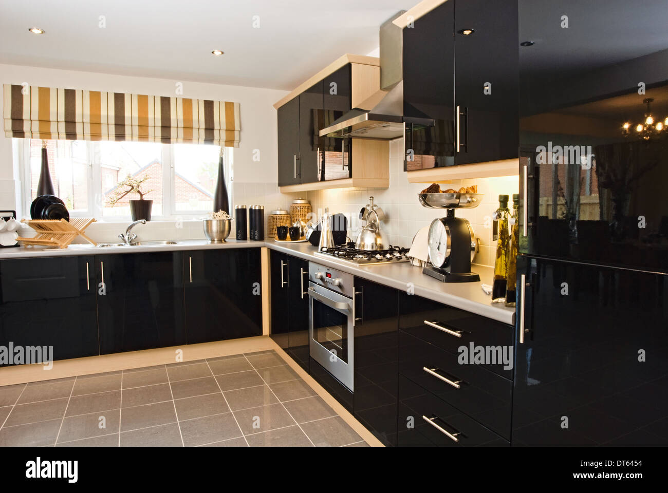 Kitchen wall units hi-res stock photography and images - Alamy