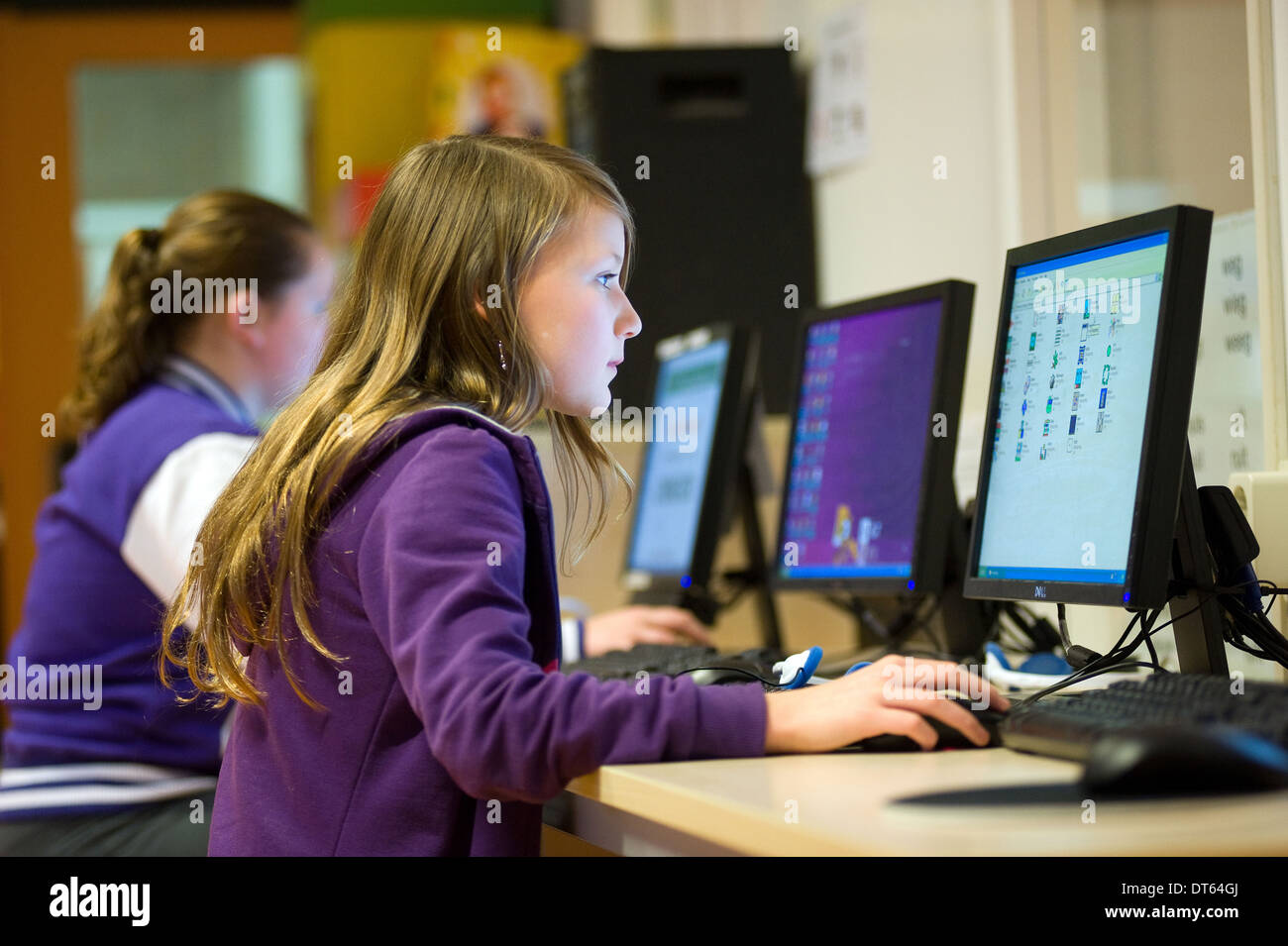 School computer hi-res stock photography and images - Alamy