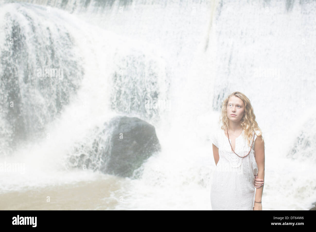 Teenage girl standing hi-res stock photography and images - Alamy