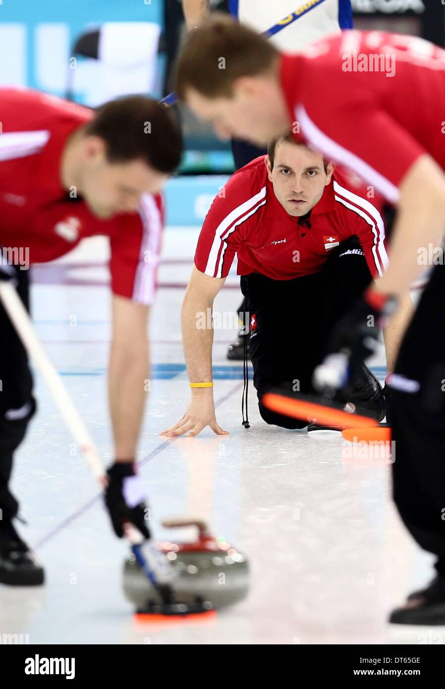 Mens curling hi-res stock photography and images - Alamy