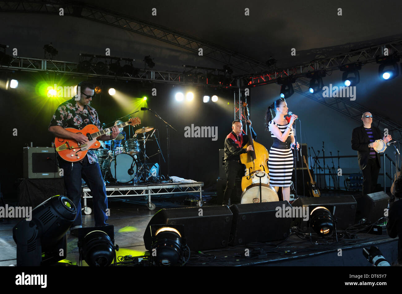 Riser band hi-res stock photography and images - Alamy