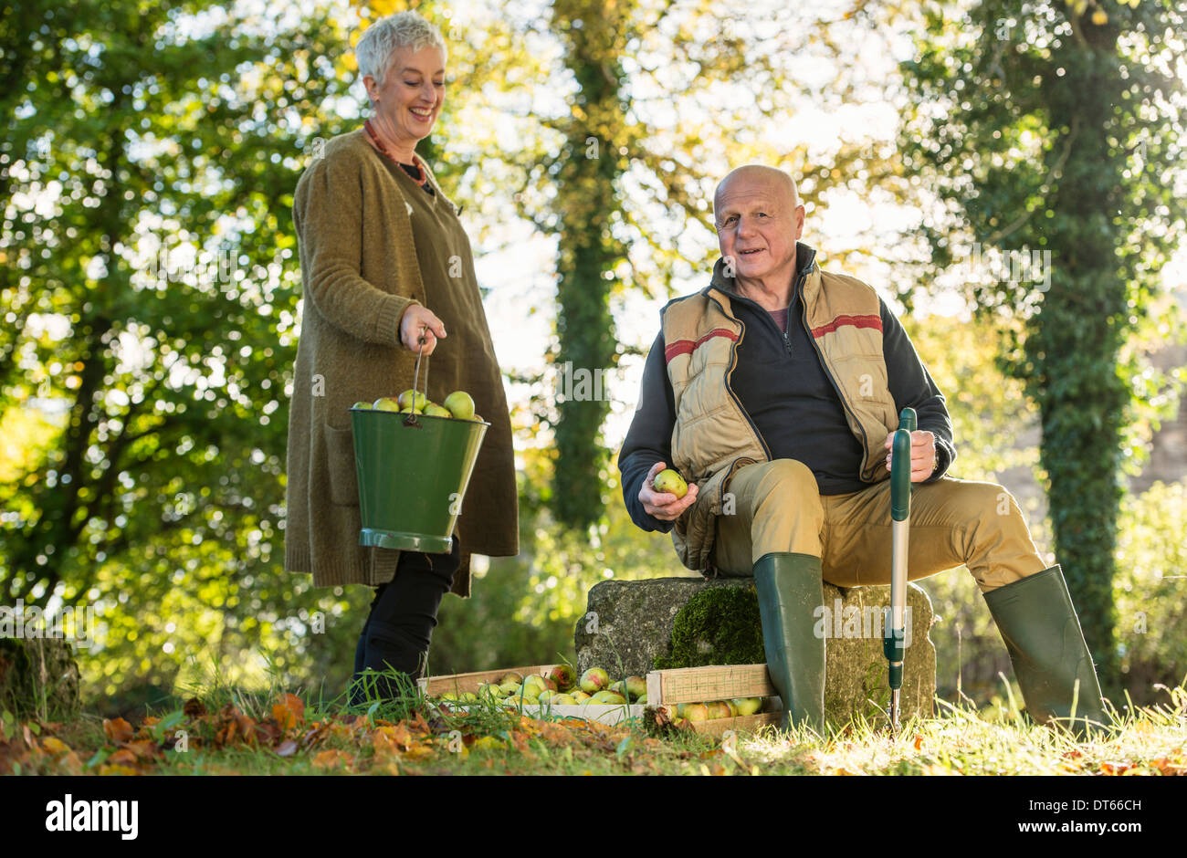 Break away team hi-res stock photography and images - Alamy