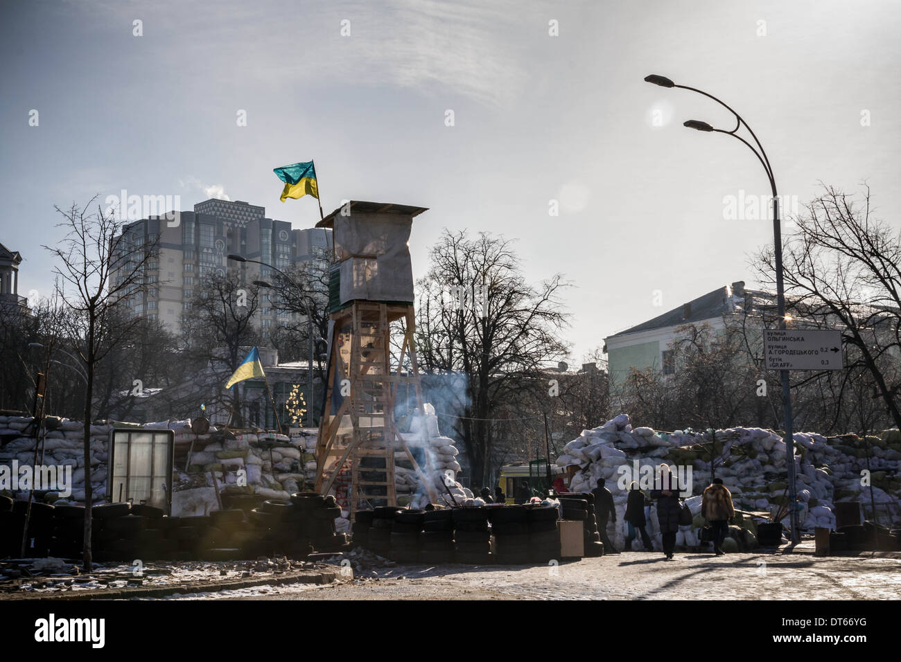 Euromaidan protest watchtower and checkpoint in central Kiev, Ukraine ...