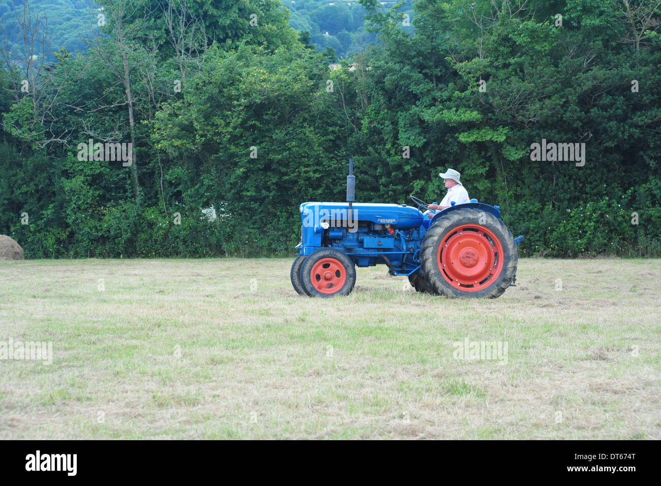 Fordson Major tractor Stock Photo - Alamy