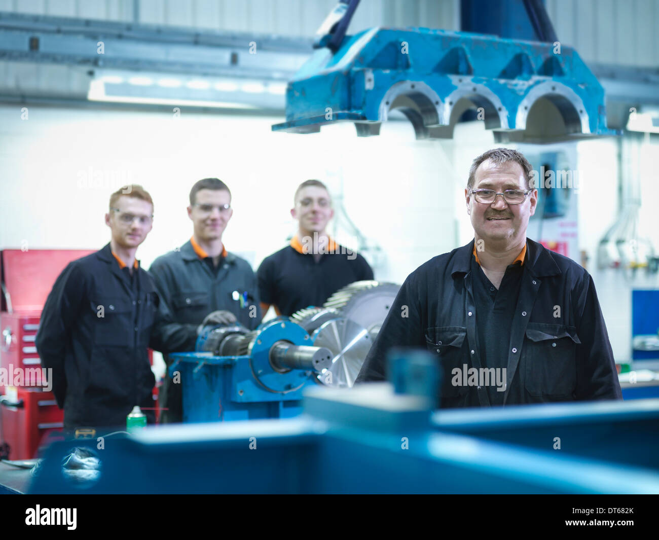 Engineering shop hi-res stock photography and images - Alamy