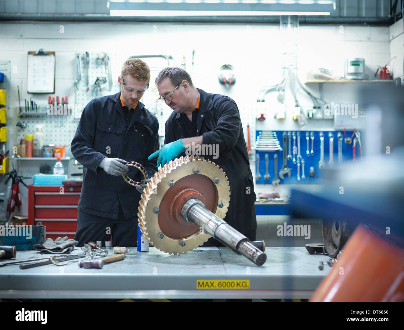 Knowledge engineering hi-res stock photography and images - Alamy