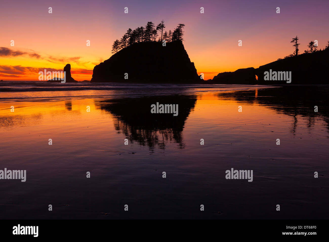 Second beach hi-res stock photography and images - Alamy