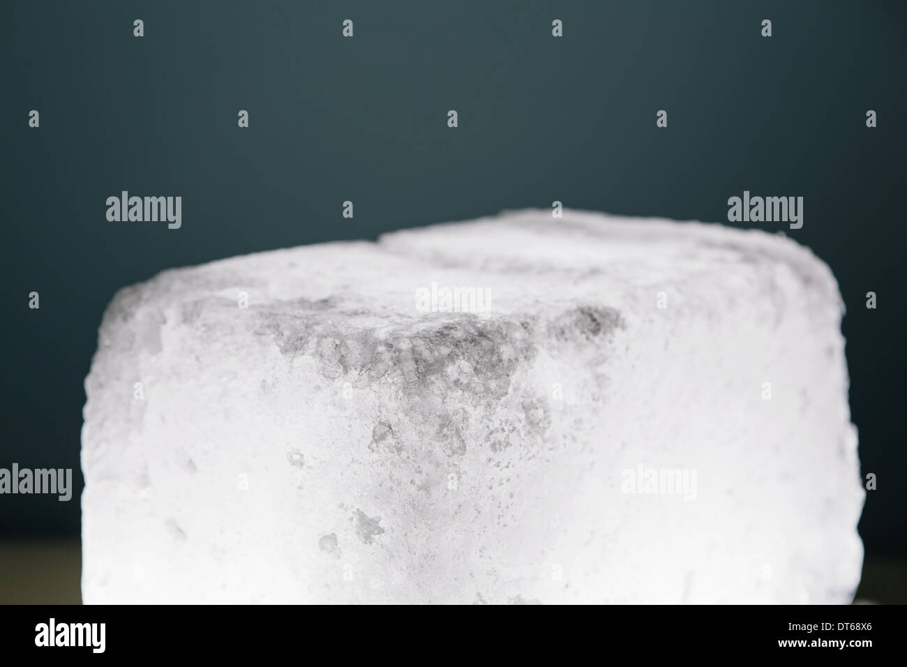 Ice cube block hi-res stock photography and images - Alamy