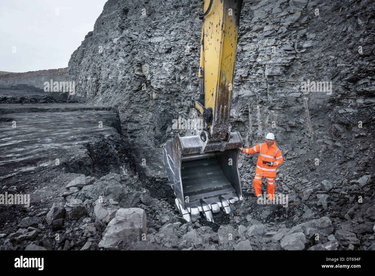 Coal excavation hi-res stock photography and images - Alamy