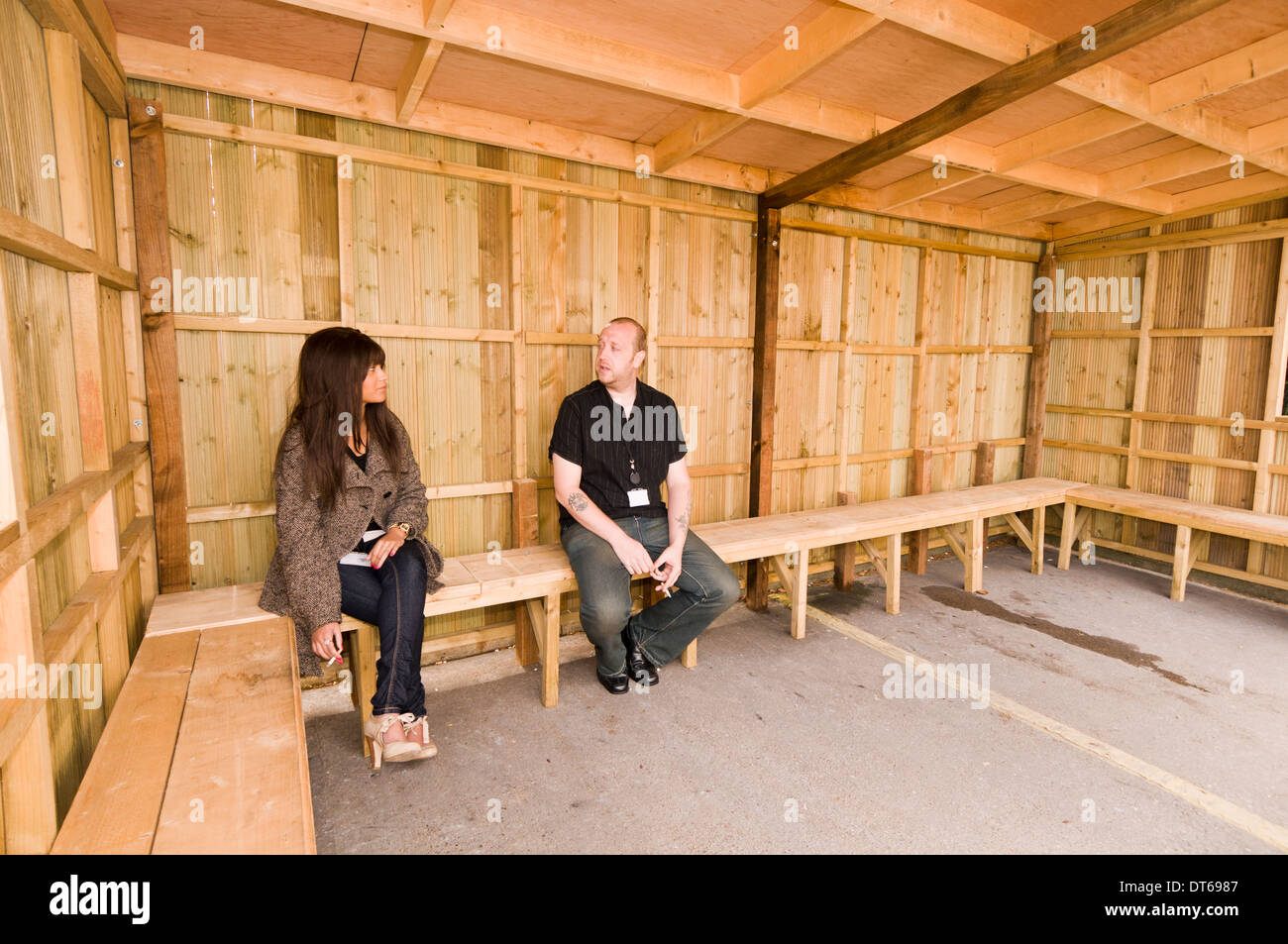 Woman smoking outside office hi-res stock photography and images - Alamy