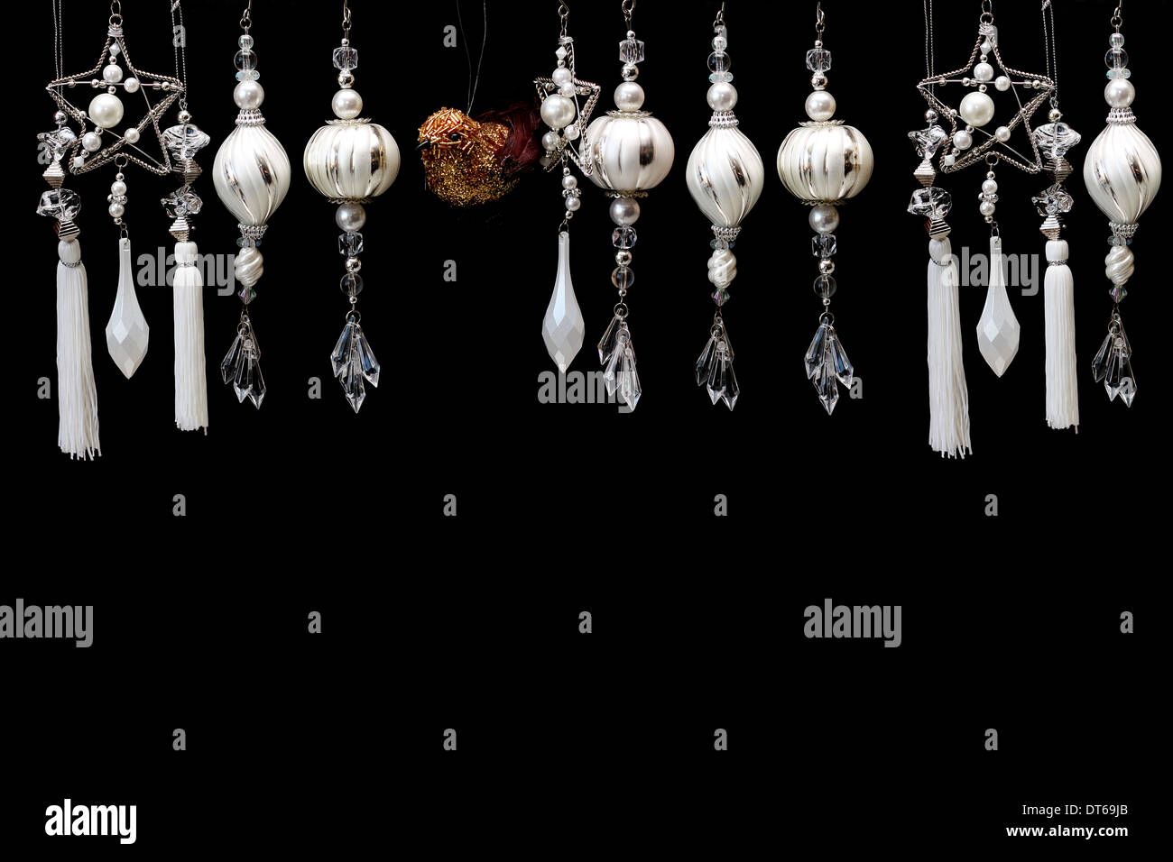Silver christmas ornaments hi-res stock photography and images - Alamy