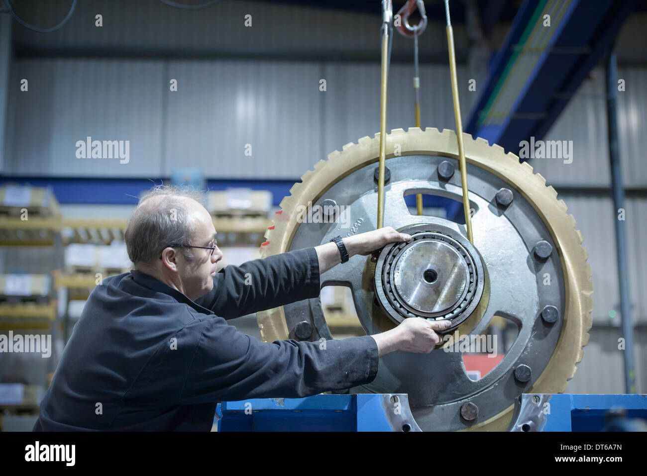 Engineering crane precision hi-res stock photography and images - Alamy