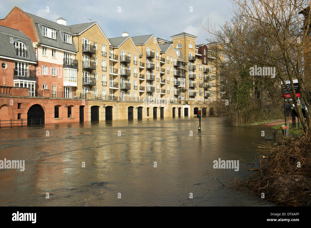 Flood water in reading hi-res stock photography and images - Alamy