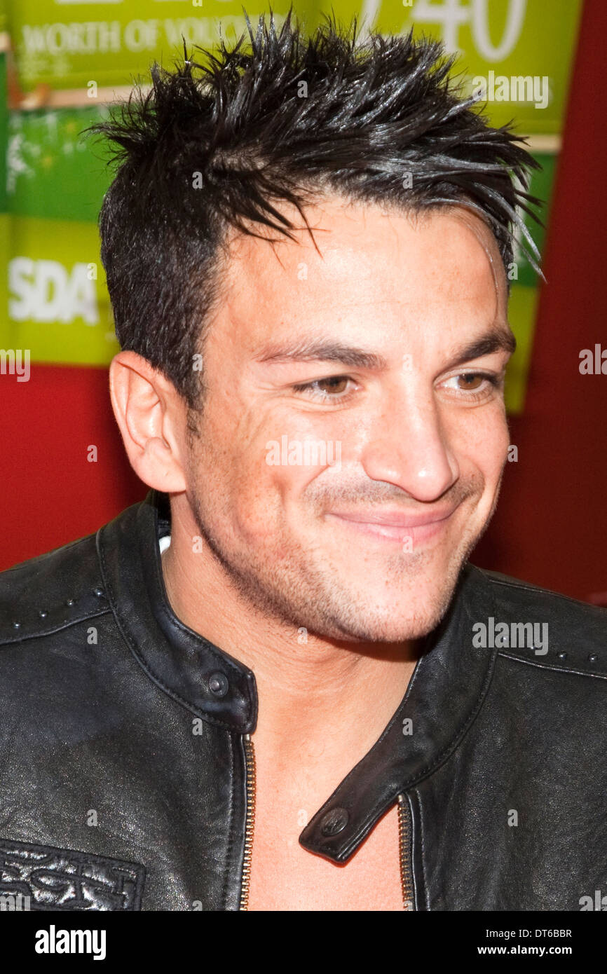 Peter Andre Singer and TV Personality at CD Promotion Asda Supermarket ...