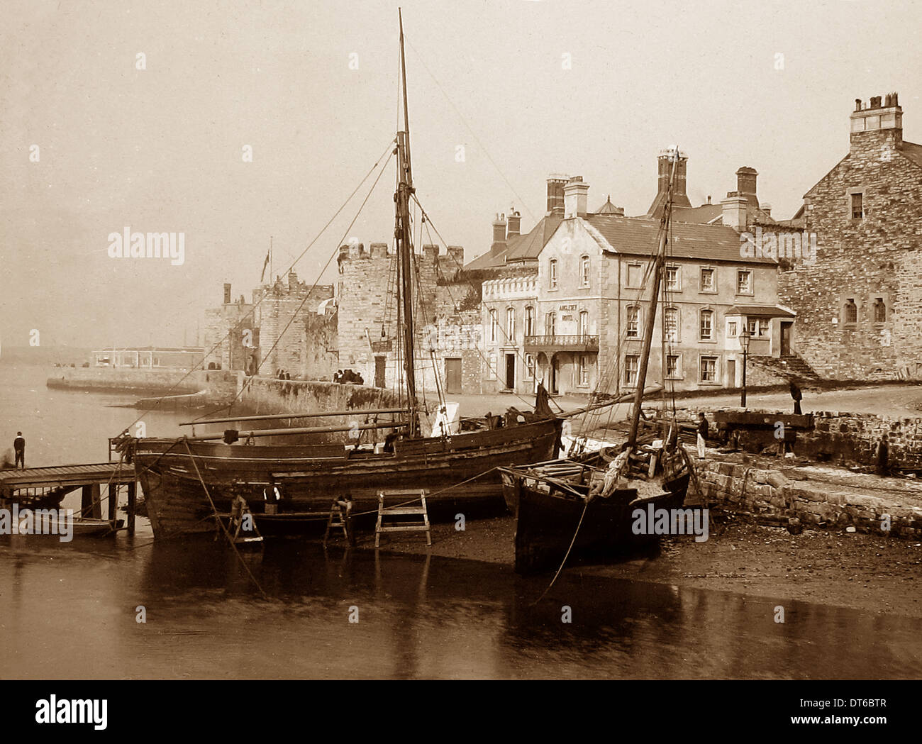 Fisherman victorian period hi-res stock photography and images - Alamy