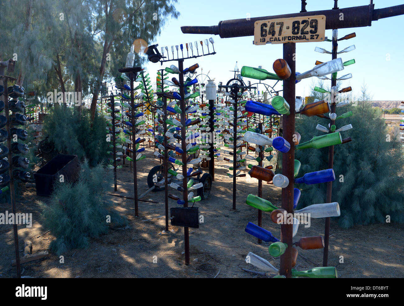 Elmer long's bottle tree ranch hi-res stock photography and images - Alamy