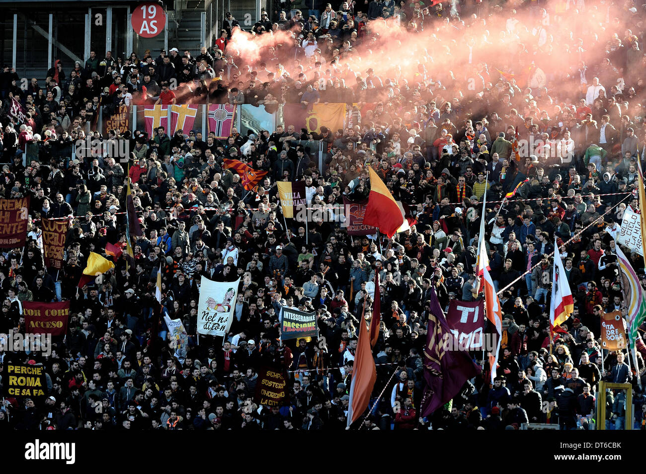 Roma supporters hi-res stock photography and images - Alamy