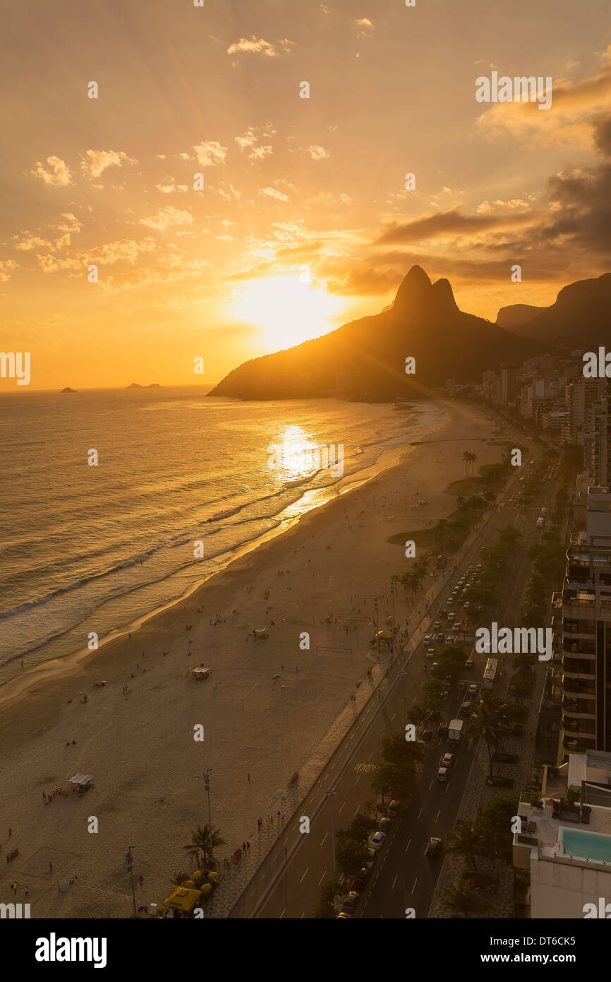 Ipanema beach at sunrise hi-res stock photography and images - Alamy
