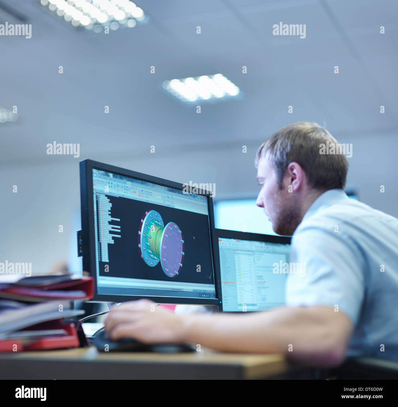 Engineer computer hi-res stock photography and images - Alamy