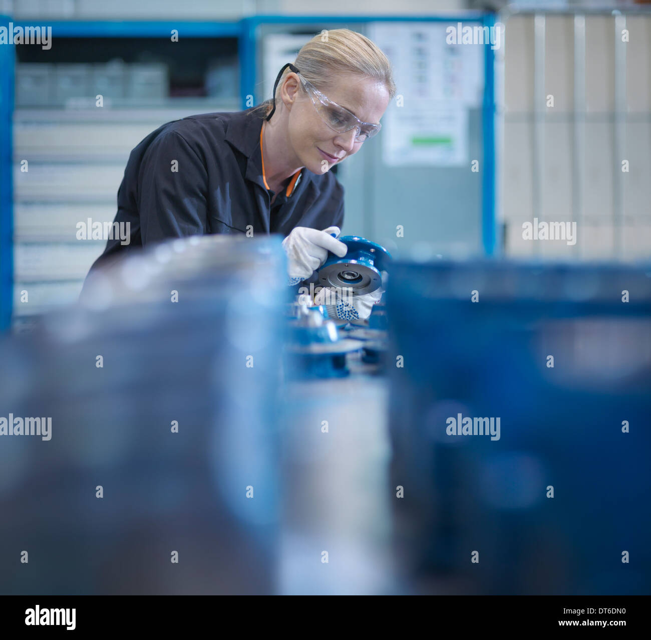 Parts joining hi-res stock photography and images - Alamy