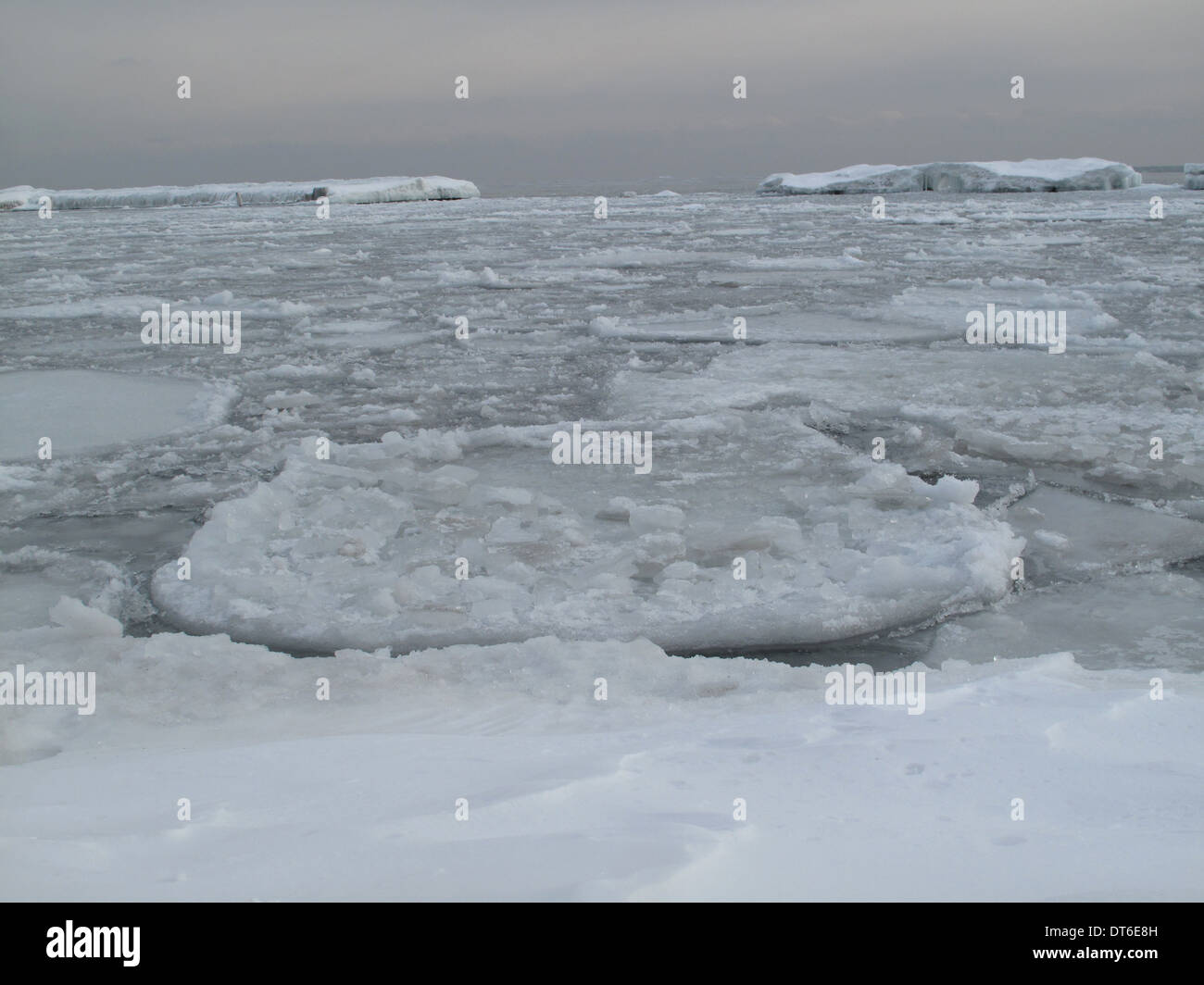 Ontario ice hi-res stock photography and images - Alamy