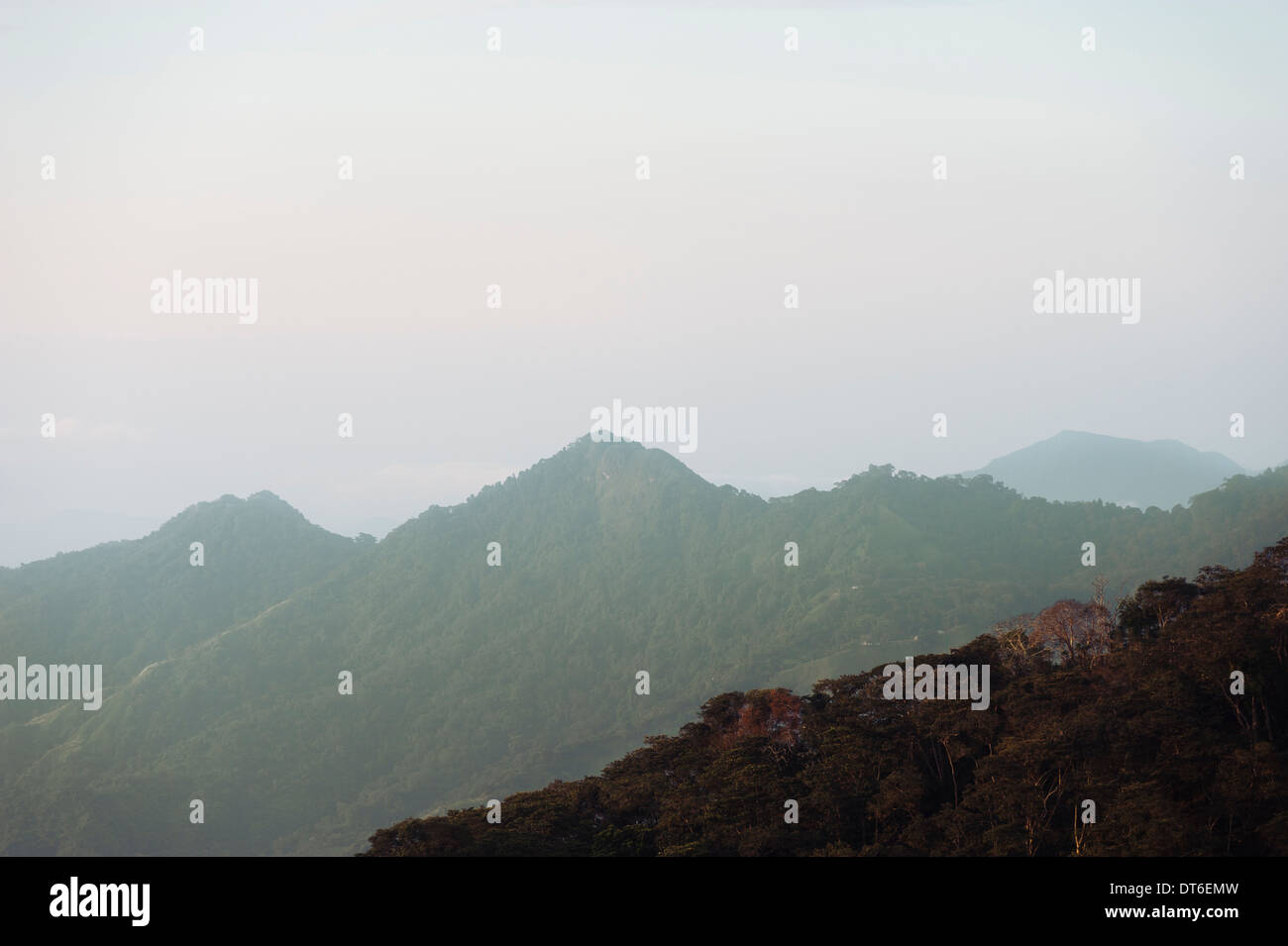 Green hills in santa hi-res stock photography and images - Alamy