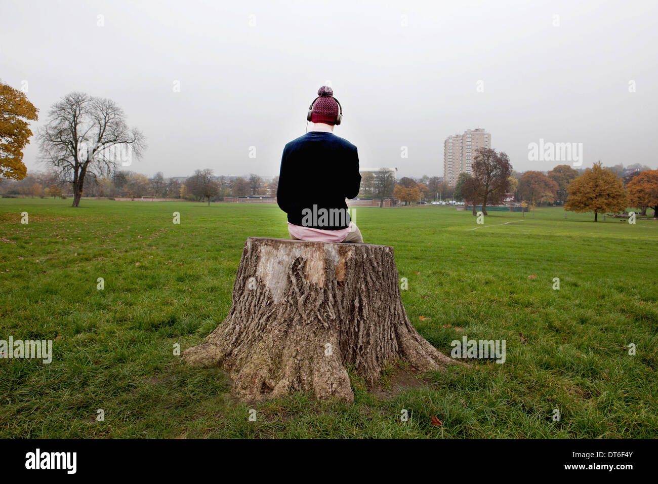 Music material hi-res stock photography and images - Alamy