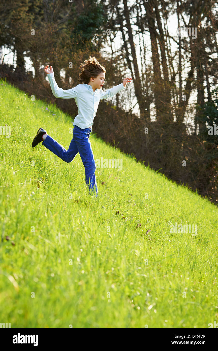 Children running down hi-res stock photography and images - Alamy
