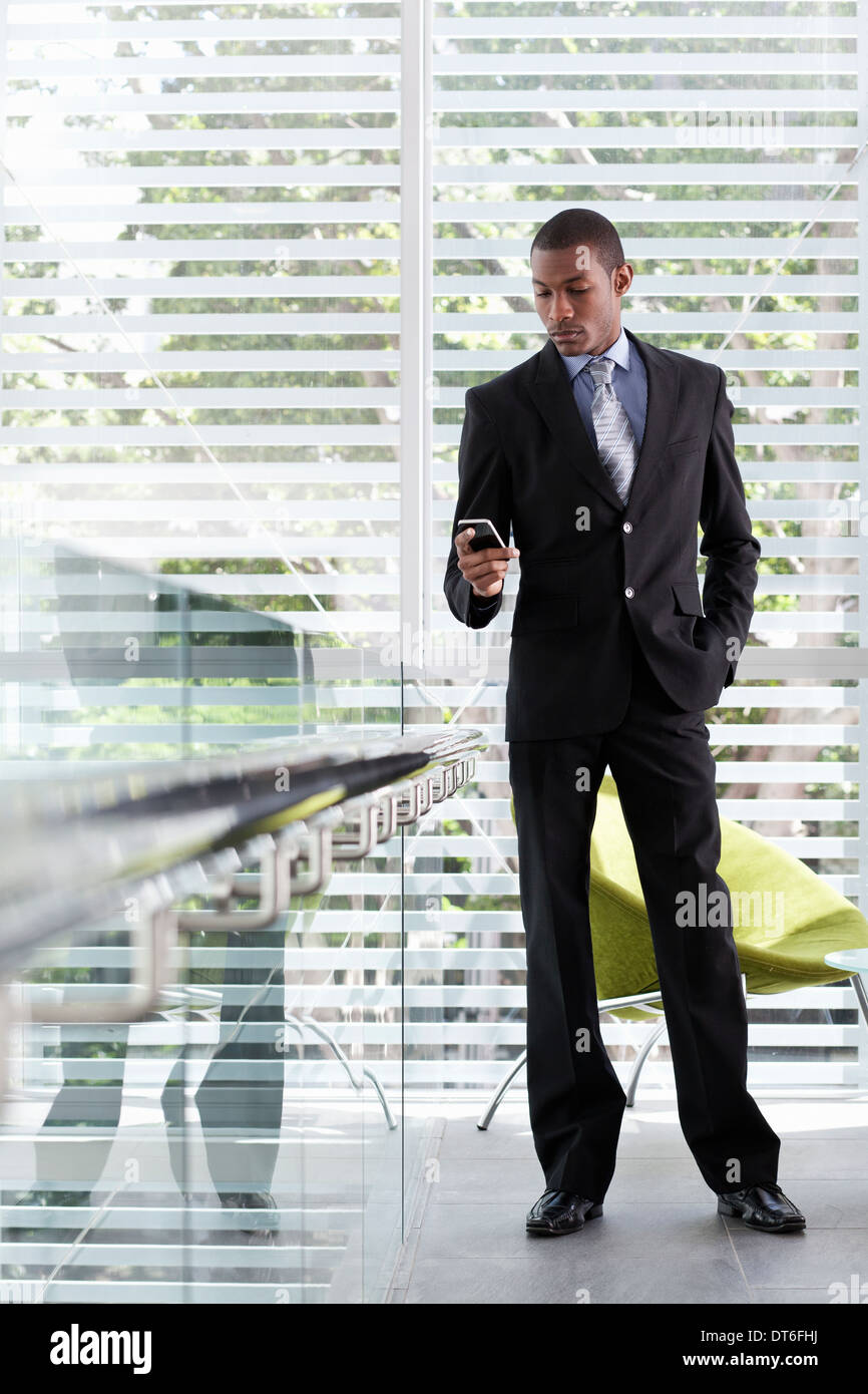 Office mobile phone texting hi-res stock photography and images - Alamy