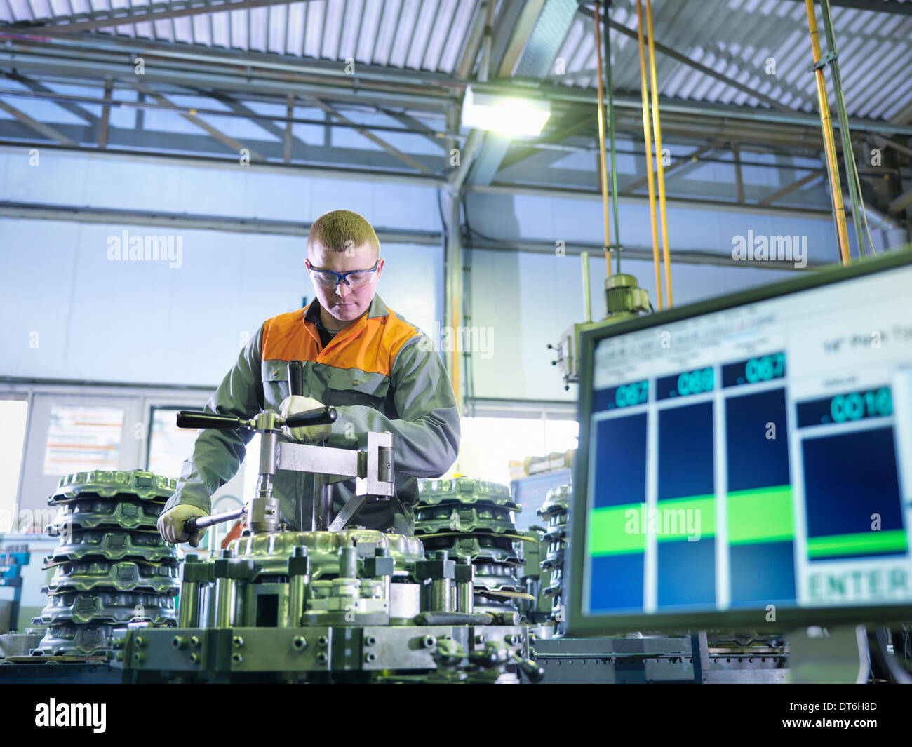 Car factory worker hi-res stock photography and images - Alamy