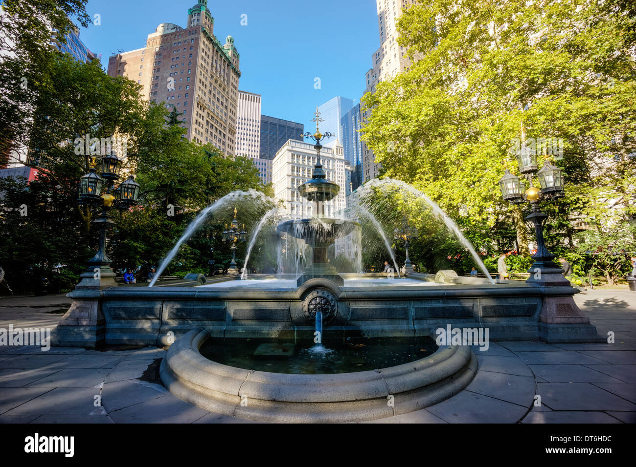 New York City Manhattan City Hall Park fountain Stock Photo - Alamy