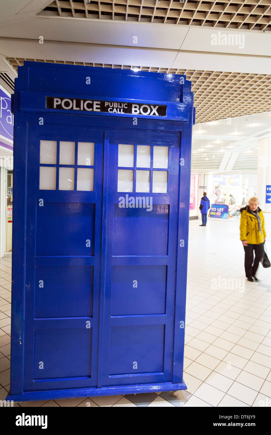 Tardis police box blue Dr Who Doctor Princes Quay Kingston upon Hull ...