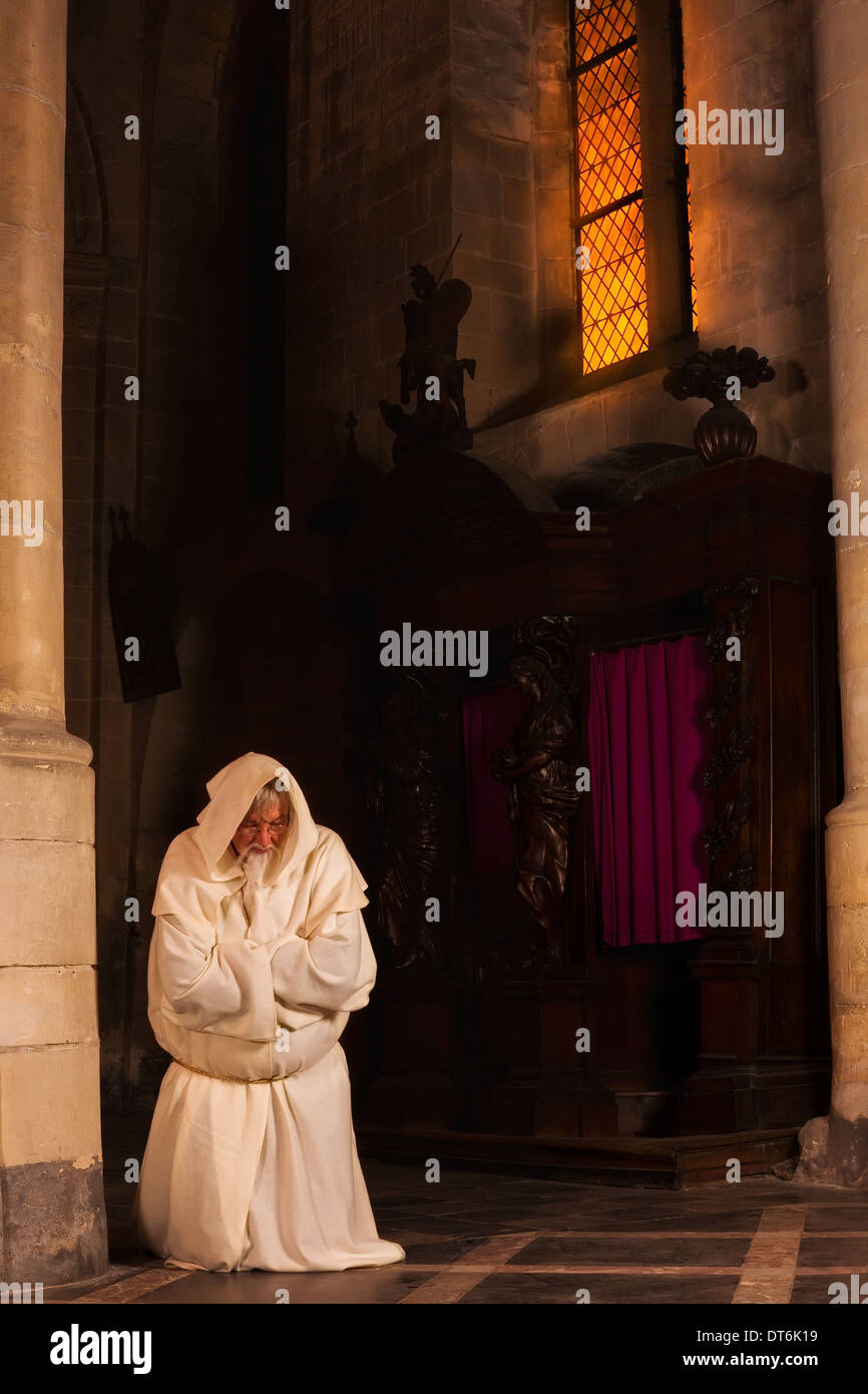 Christian monk prayer hi-res stock photography and images - Alamy