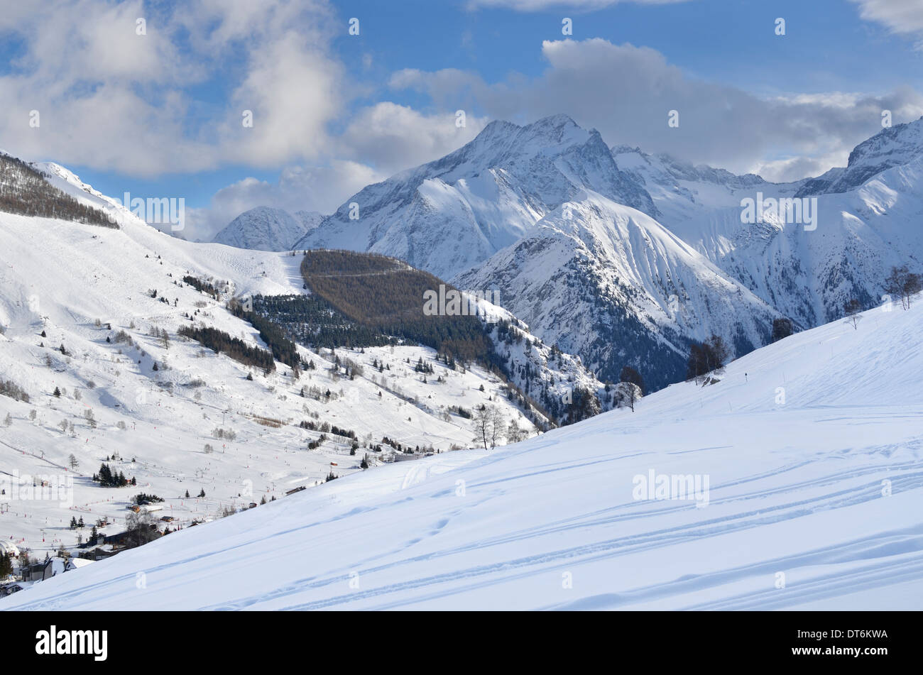 Les deux alps resort hi-res stock photography and images - Alamy