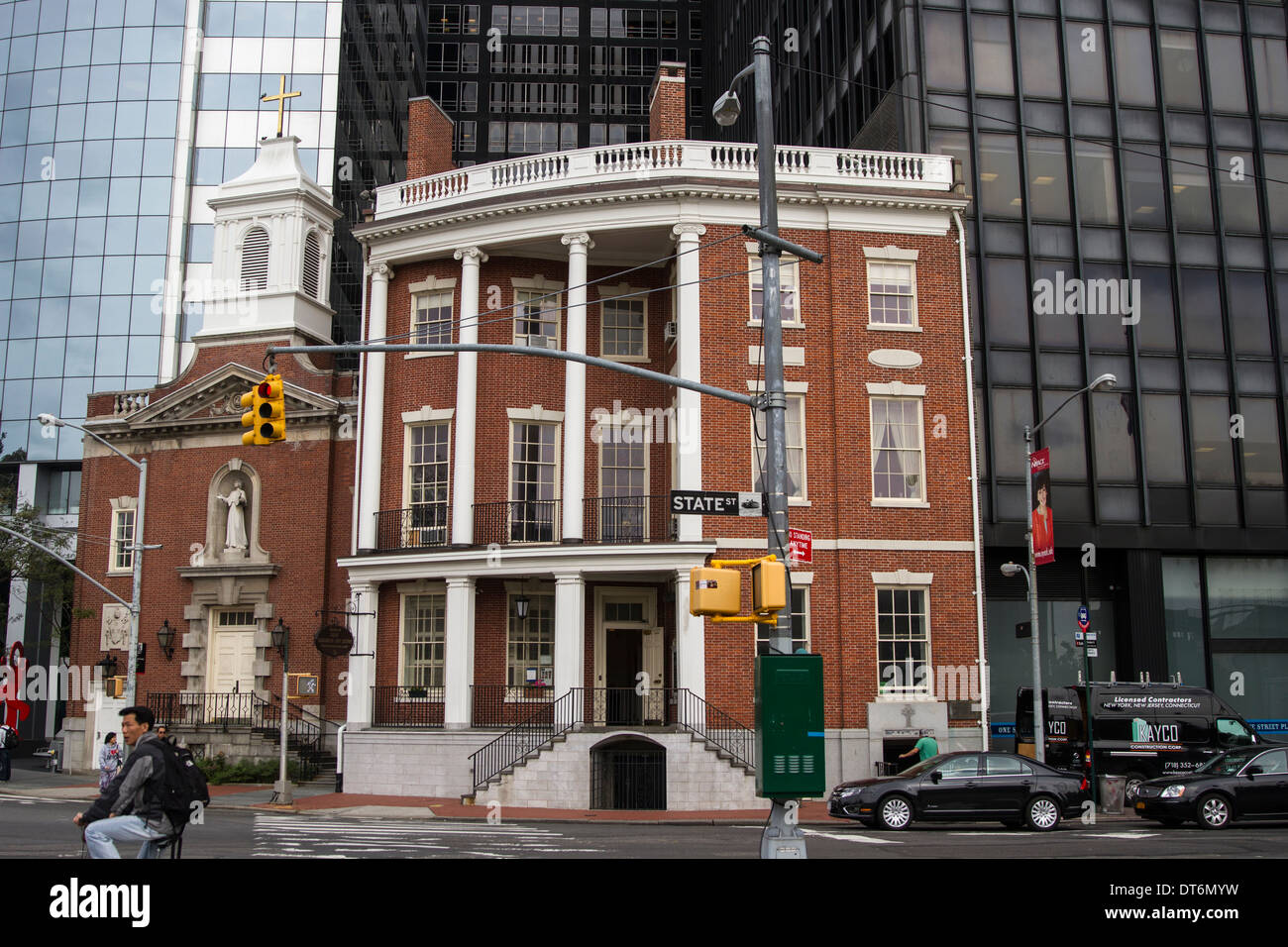 Lower class house hi-res stock photography and images - Alamy