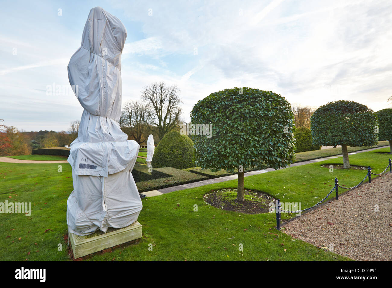 Statue frost protection hi-res stock photography and images - Alamy