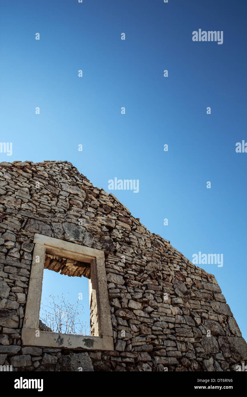 Rustic stone house hi-res stock photography and images - Alamy