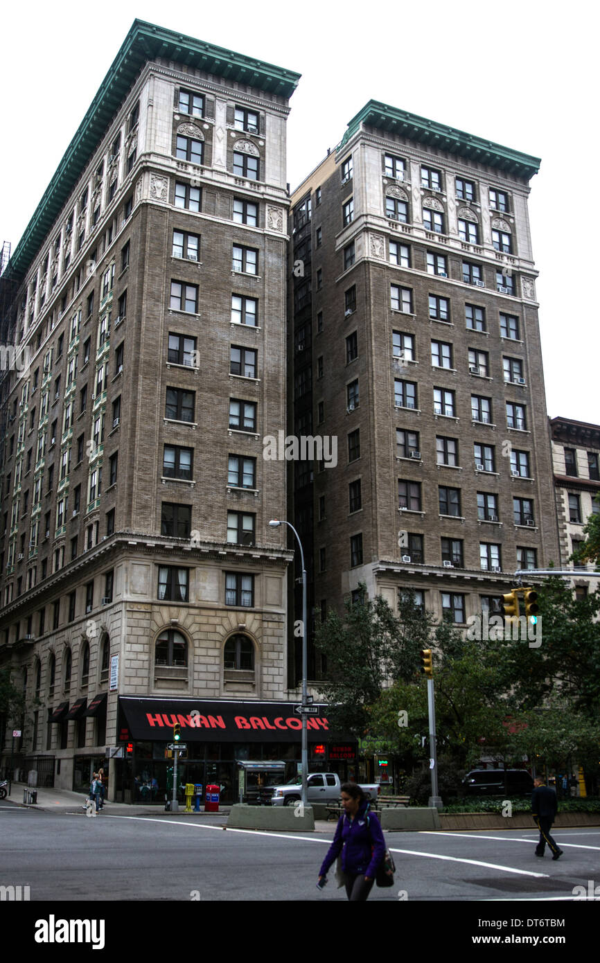 Block flats manhattan new york hi-res stock photography and images - Alamy