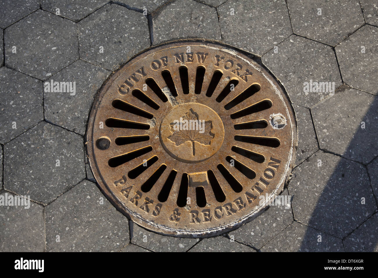 New york sewer hi-res stock photography and images - Alamy