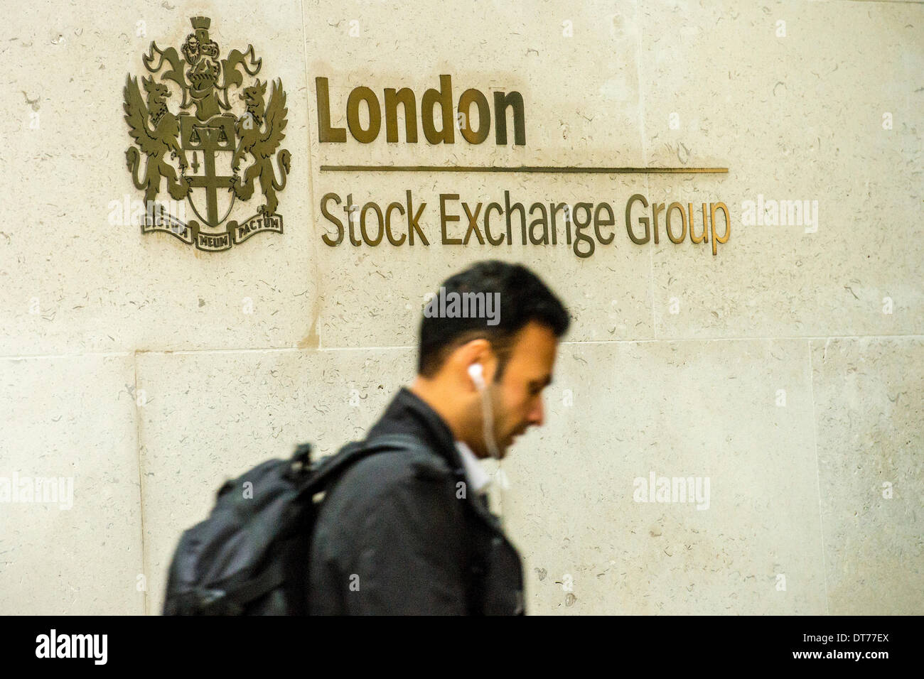 London stock exchange group logo hi-res stock photography and images ...