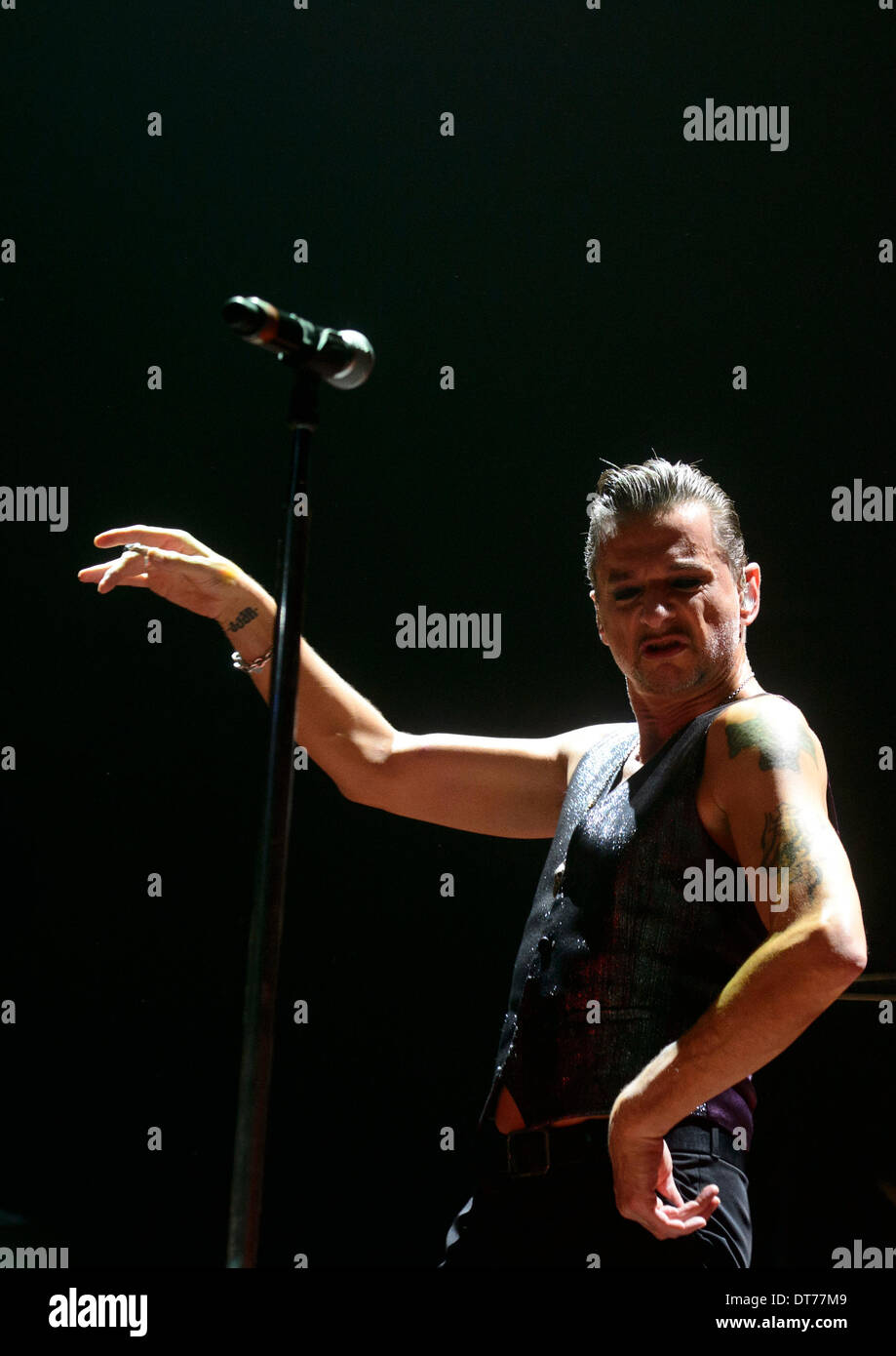 Depeche mode singer dave gahan hi-res stock photography and images - Alamy