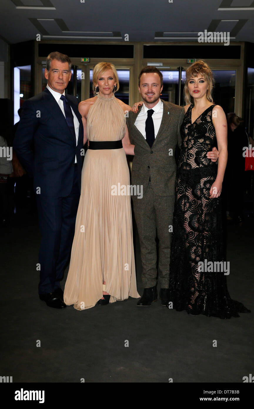 Pierce brosnan aaron paul toni hi-res stock photography and images - Alamy