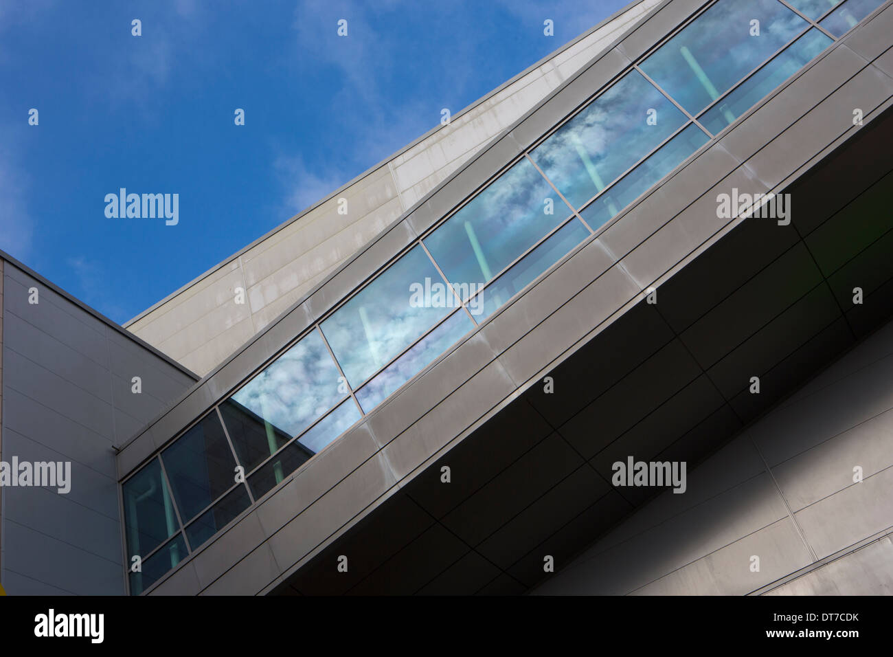 Walkway windows hi-res stock photography and images - Alamy