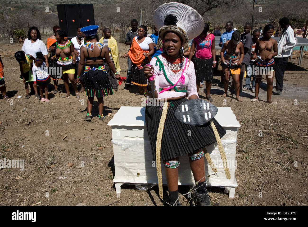 Zulu wedding traditional hi-res stock photography and images - Alamy