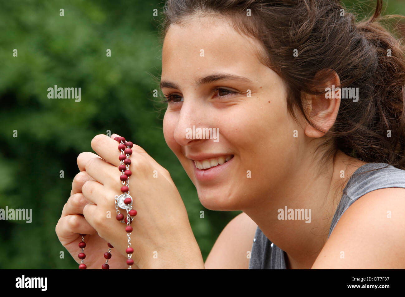 Catholic teen praying hi-res stock photography and images - Alamy