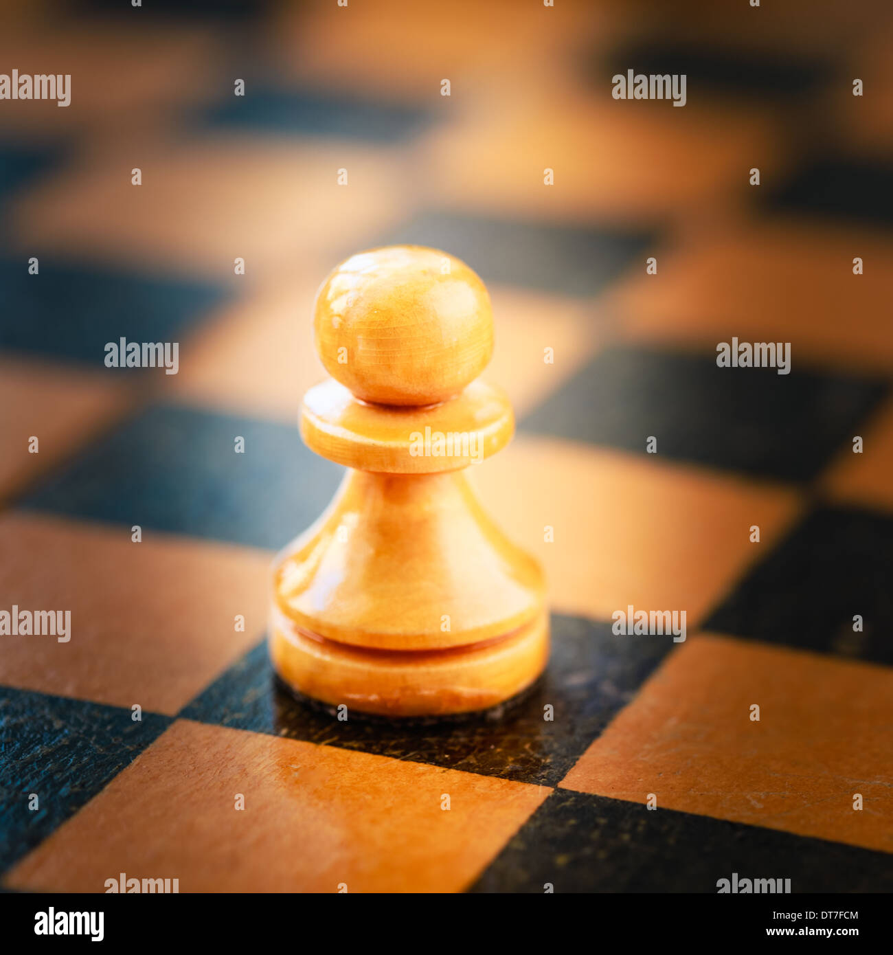 Vintage chessboard hi-res stock photography and images - Alamy