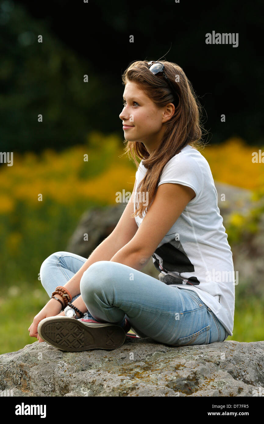 Siting sit hi-res stock photography and images - Alamy